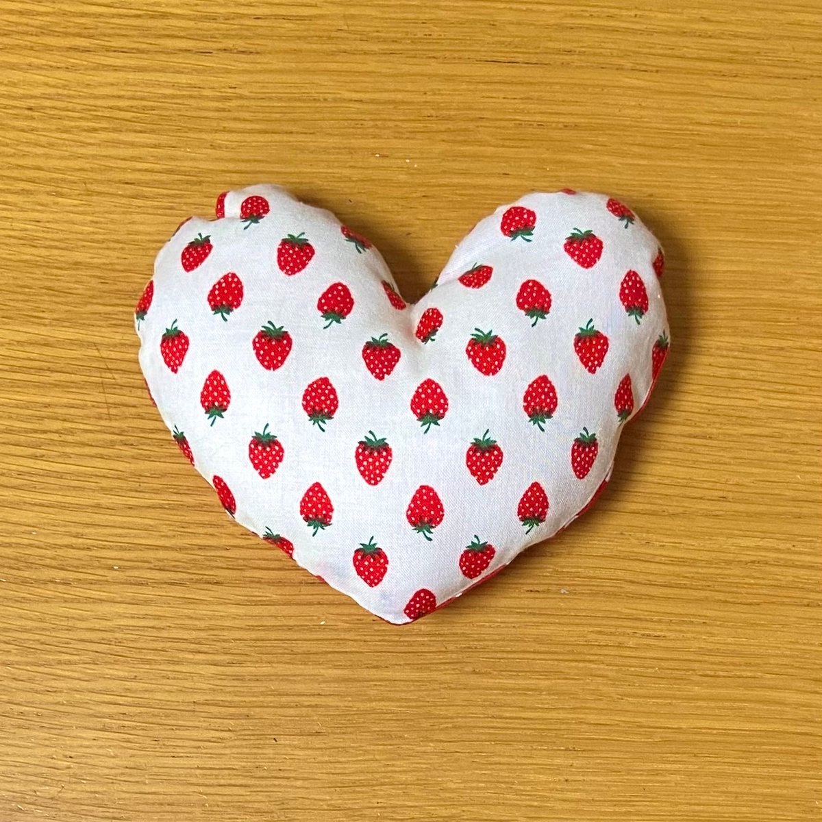 【追加オプション】ハート型クッションあごのせ枕 いちご | megumix