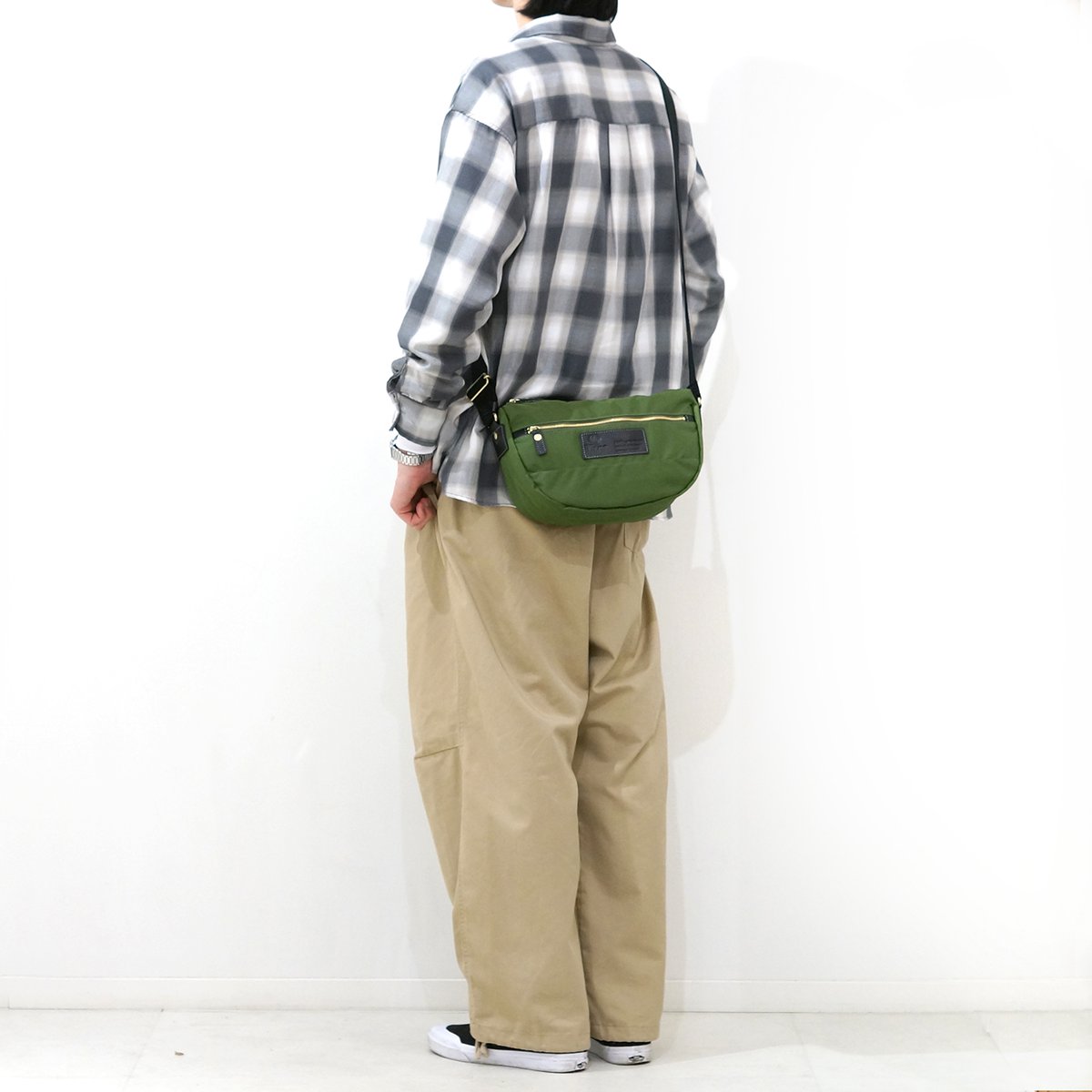 ユニセックスナイロン ショルダー M-SIZE・4 COLORS / Folna 224893...