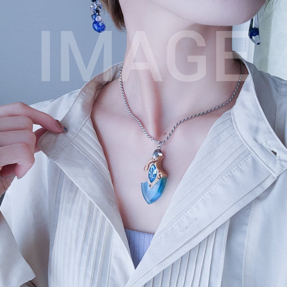 リーエの囁き HO (ホワイト赤斑) | m32 design