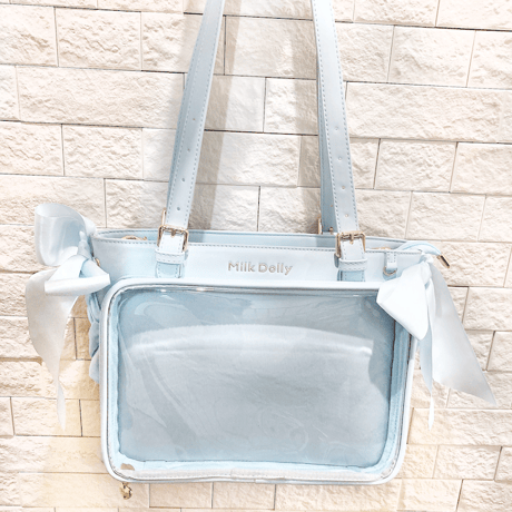 【FUYUUNEKO】サイドリボン付き痛バッグ milk dolly【推し活グッズ】 | G....