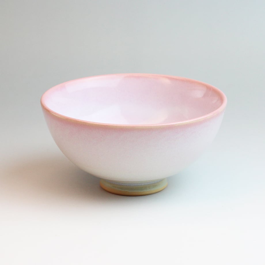 つぼみ桜飯茶碗3.8寸(白箱)|萩焼窯元 萩陶苑 椿秀窯 ギフト つぼみ桜飯茶碗3.8寸(白箱)|萩焼窯元 萩陶苑 椿秀窯 ギフト