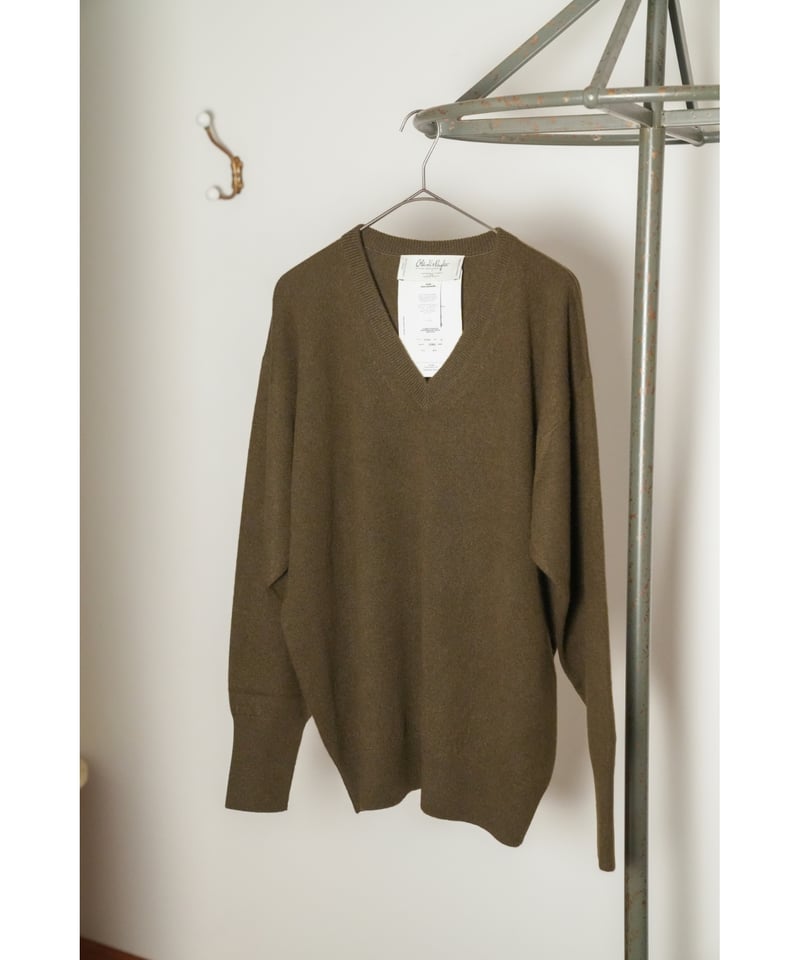 Olde H & Daughter CASHMERE V-NECK KNITWEAR | Mu Olde H & Daughter CASHMERE V-NECK KNITWEAR | Mu