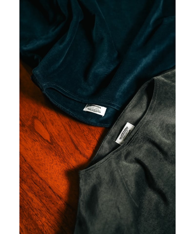MAATEE&SONS SUVIN VELOUR BOAT TEE | MusterWerk MAATEE&SONS SUVIN VELOUR BOAT TEE | MusterWerk