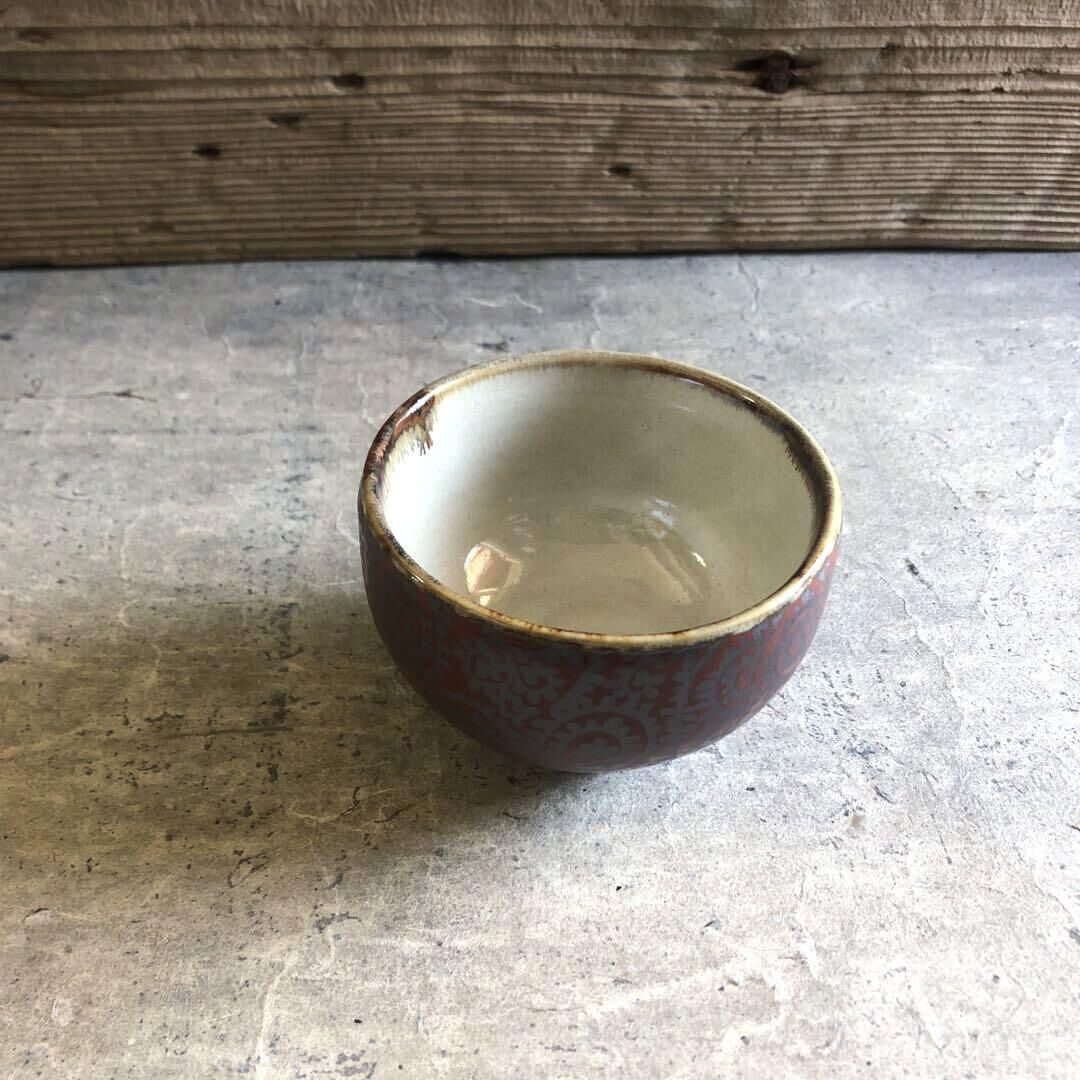 美濃焼 赤楽銀彩タコ唐草 姫小丼 | MatsuBokkuri 美濃焼 赤楽銀彩タコ唐草 姫小丼 | MatsuBokkuri