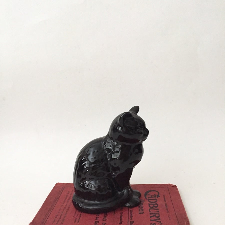 black cat figure / アンティーク黒猫おきもの | cocon