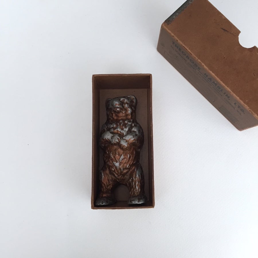 bear figure / アンティークくまの貯金箱 | cocon