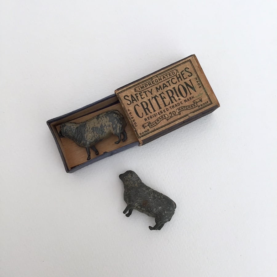 sheep lead figure / 鉄の羊フィギュリン 鉄の動物おもちゃ | cocon