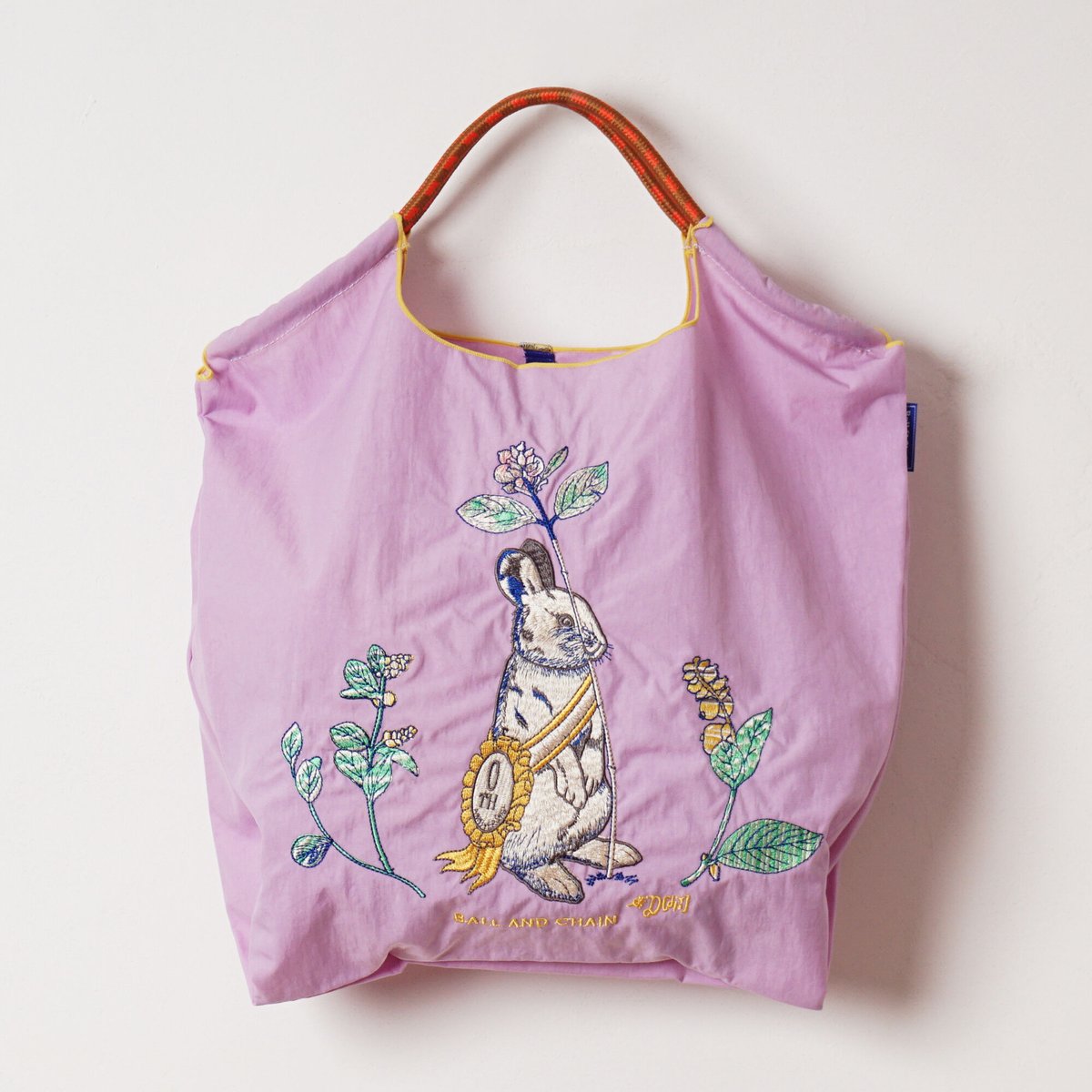 【D. RABBIT】0歳のうさぎ／ Mサイズ【Ball & Chain】エコバッグ | D[...