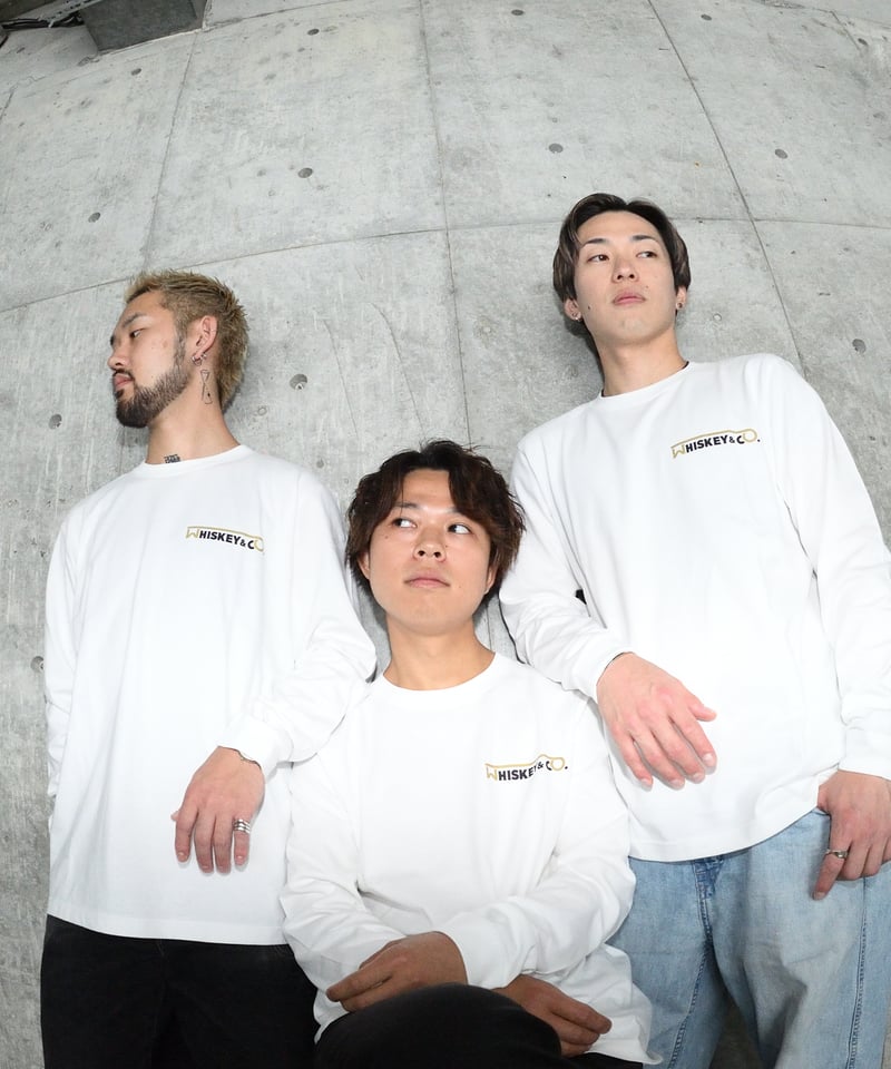 Whiskey&Co. オリジナル ロングスリーブ Tシャツ】 色:黒/ 白 Whiskey&Co. オリジナル ロングスリーブ Tシャツ】 色:黒/ 白