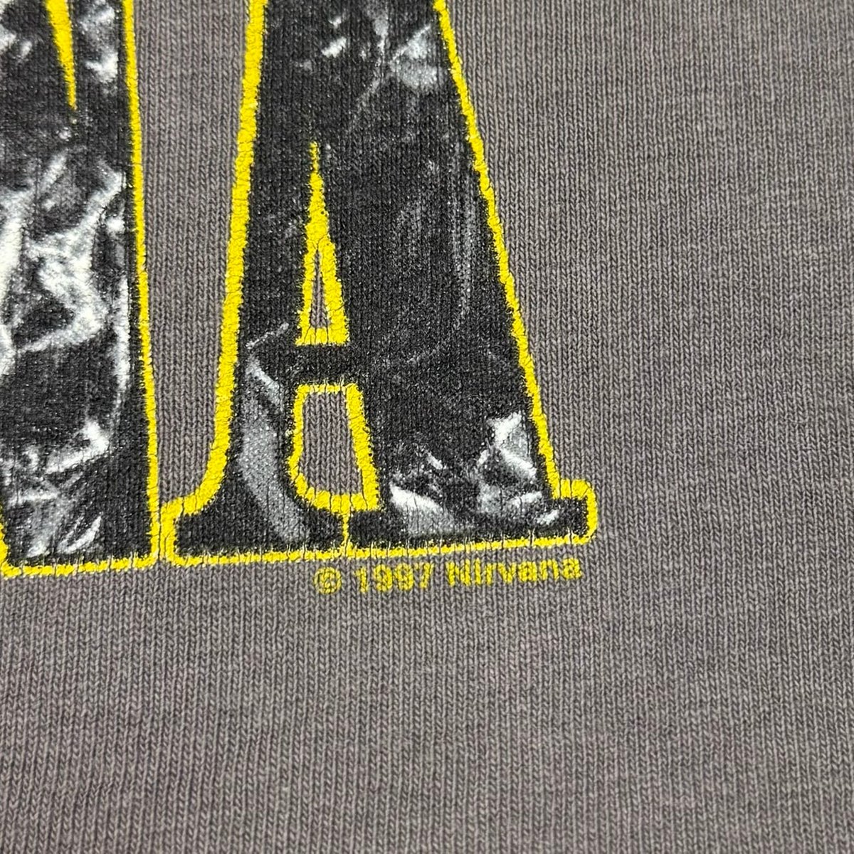 NIRVANA 1997 SMILE LOGO CHACOAL ANVIL XL 1345