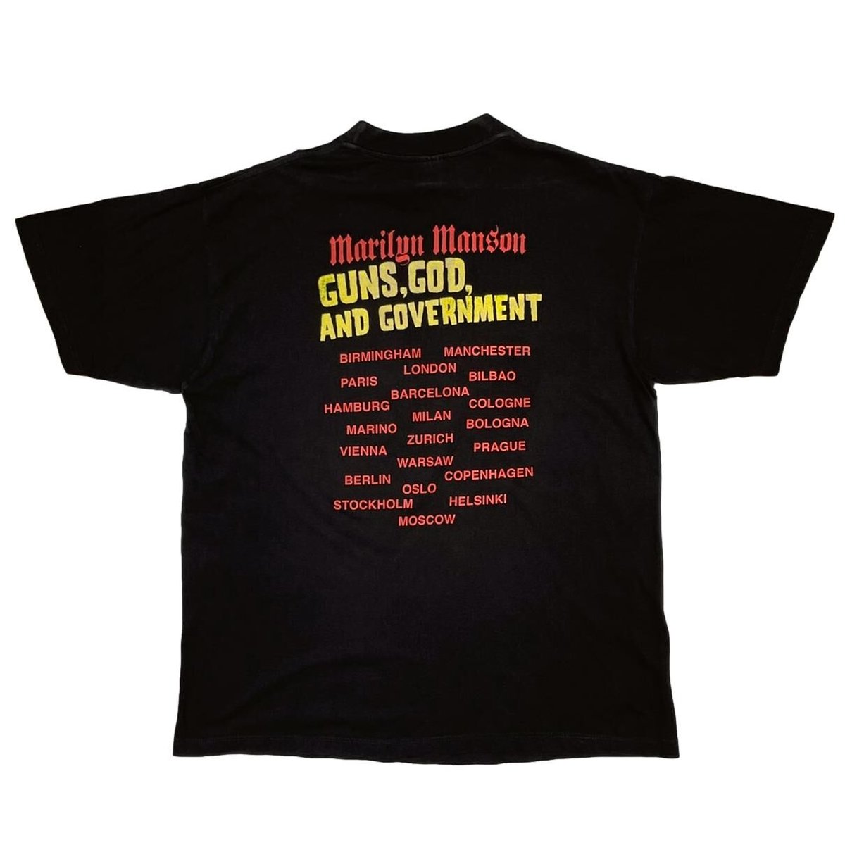 MARILYN MANSON GUNS GOD AND GOVERNMENT TEE BG L MARILYN MANSON GUNS GOD AND GOVERNMENT TEE BG L