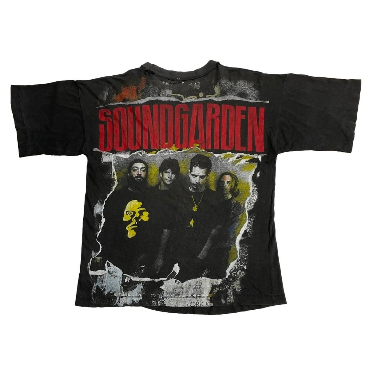 SOUNDGARDEN BOOTLEG DOUBLE SIDE TEE FITS LARGE SOUNDGARDEN BOOTLEG DOUBLE SIDE TEE FITS LARGE
