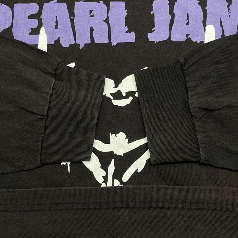 PEARL JAM 1993 ALIVE LS TEE BLACK FITS XL 8571 PEARL JAM 1993 ALIVE LS TEE BLACK FITS XL 8571