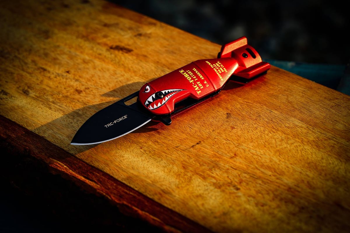 Shark Bomb Knife "RED"【TAC-FORCE】 | ZASSENHAUS ...