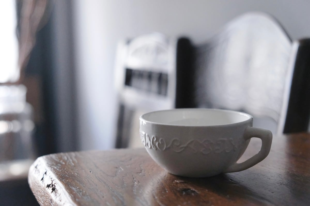 Sarreguemines サルグミンヌ アルファベット カップ フランス アンティーク