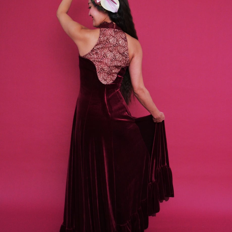 【DR066】胸元レース＆ベロアドレス | I MUA