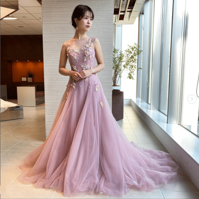 カラードレス 前撮り/結婚式 ピンク紫 花モチーフ ラウンド カラードレス 前撮り/結婚式 ピンク紫 花モチーフ ラウンド