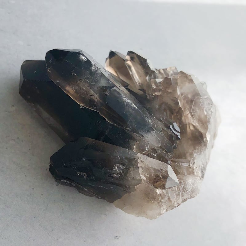 スモーキークォーツ クラスター | NEROLI CRYSTAL スモーキークォーツ クラスター | NEROLI CRYSTAL