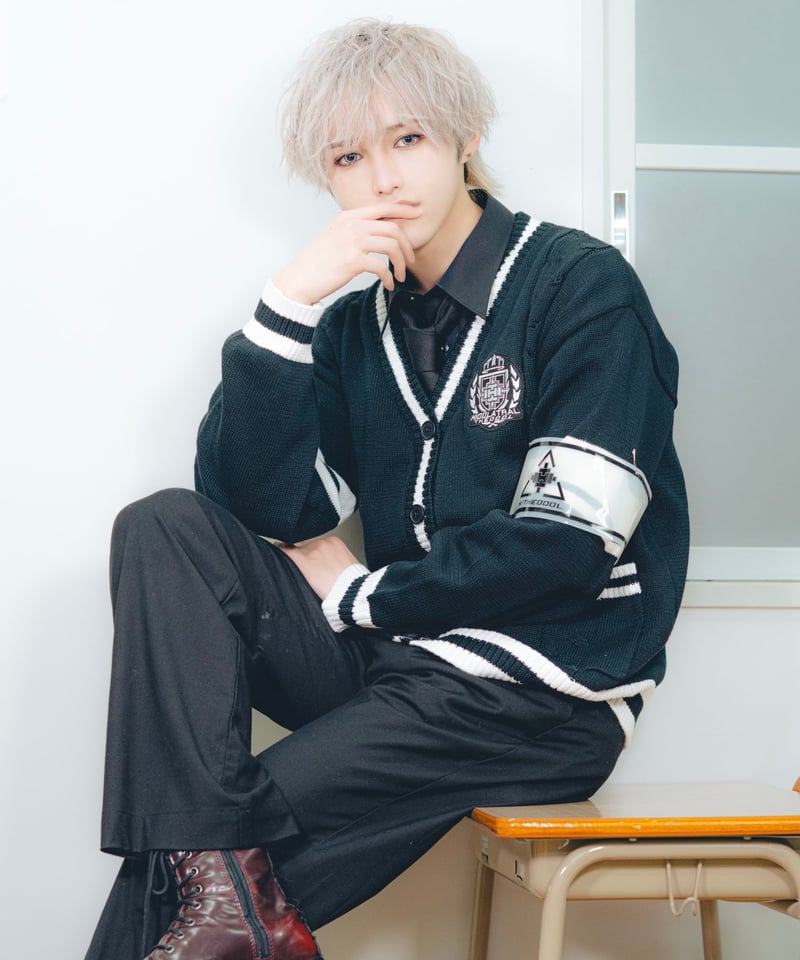 テオドール学園セーター》BLACK | HIDOLATRAL THEODOL テオドール学園セーター》BLACK | HIDOLATRAL THEODOL