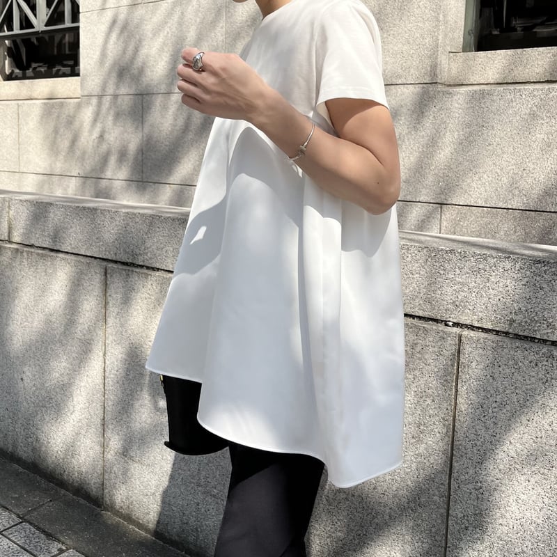 LADYBUGトップス ホワイト | HEVE LADYBUGトップス ホワイト | HEVE