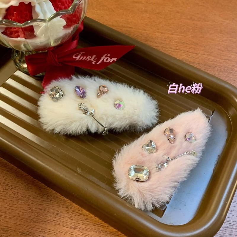 ❣️再再入荷❣️もふもふビジューヘアピン No.99131 | Lalan ❣️再再入荷❣️もふもふビジューヘアピン No.99131 | Lalan