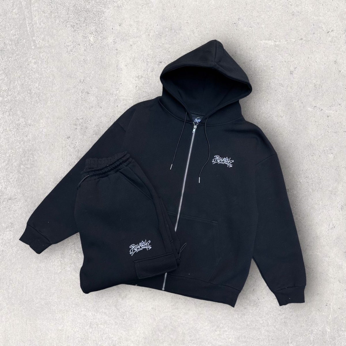 @tmark graffiti cargo sweat pants | @tmark