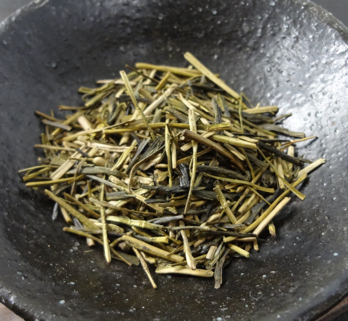 厳選 茎ほうじ茶<※冷蔵> | 和栗や オンラインショップ 厳選 茎ほうじ茶<※冷蔵> | 和栗や オンラインショップ