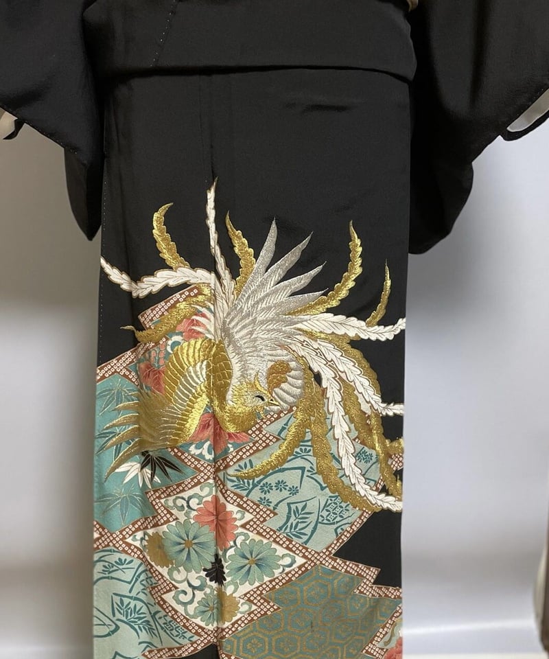 アンティーク黒留袖 鳳凰刺繍 帯など一式レンタル | 着物 アンティーク黒留袖 鳳凰刺繍 帯など一式レンタル | 着物