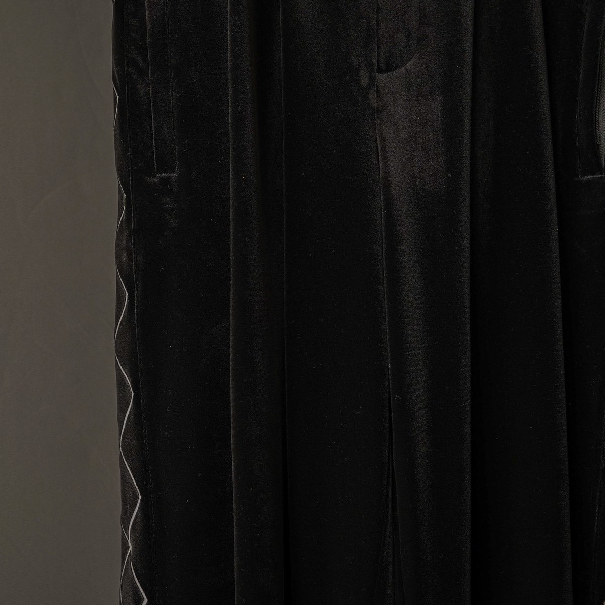 EMBROIDERY VELOUR WIDE PANTS【BLACK】 | SHIKITARI EMBROIDERY VELOUR WIDE PANTS【BLACK】 | SHIKITARI