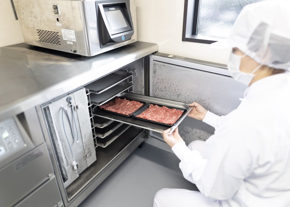 訳ありカルビ焼肉用200g黒毛和牛メス【タレ付】 | 炭火焼肉あおい(ネットショップ)