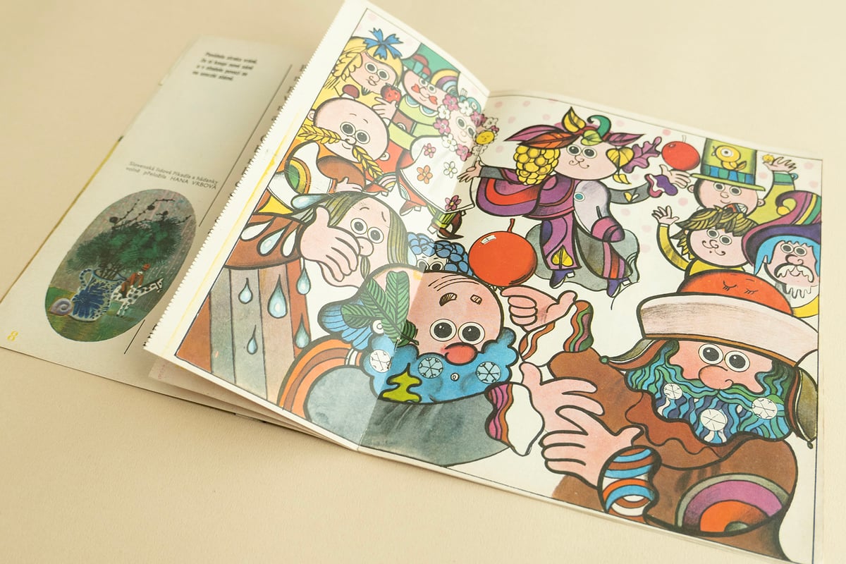 チェコスロバキアの子ども向け雑誌「SLUNICKO」1981年 | SYSLOVBOOKS