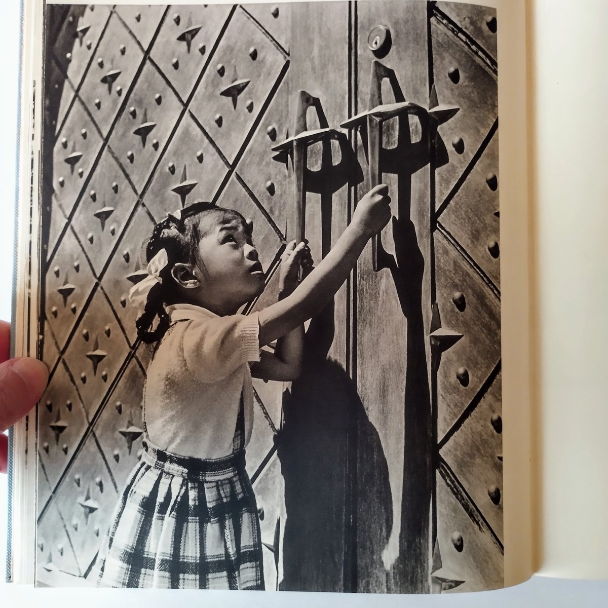 【Photograms of the Year 1956】 子どもたちを撮った可愛らしい作品多...