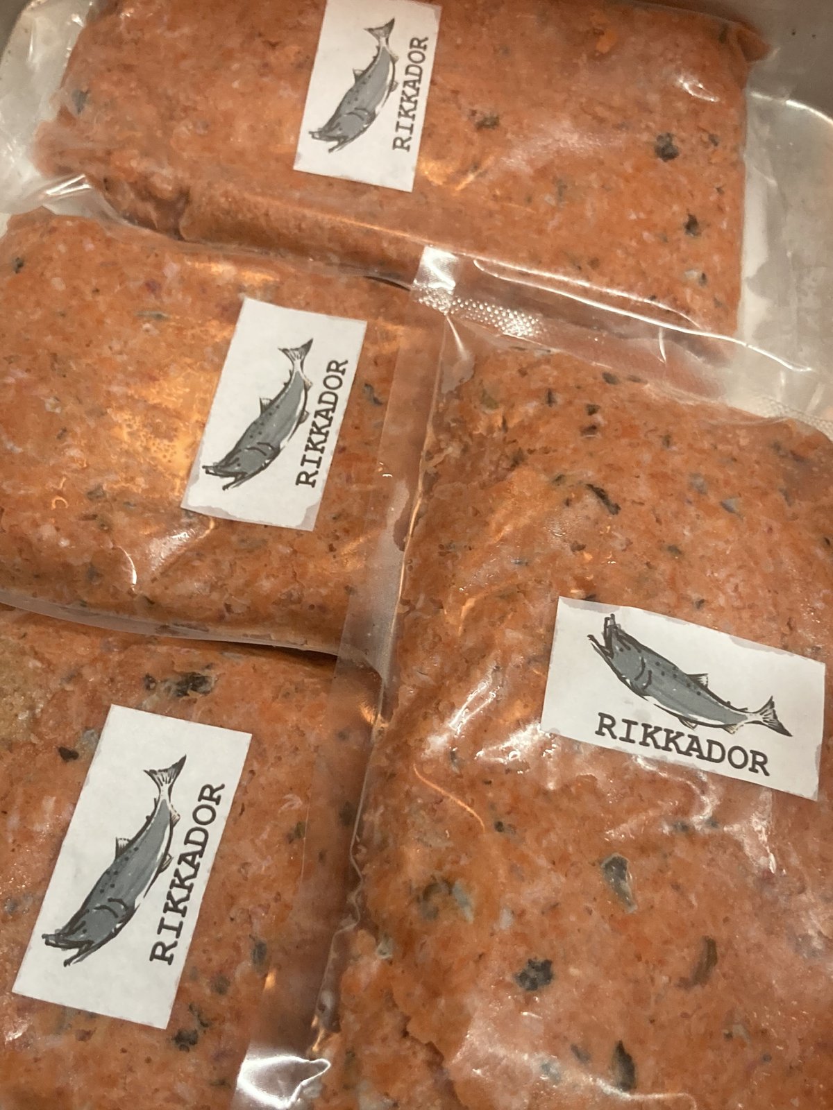 紅鮭ミンチ500g | RIKKADOR