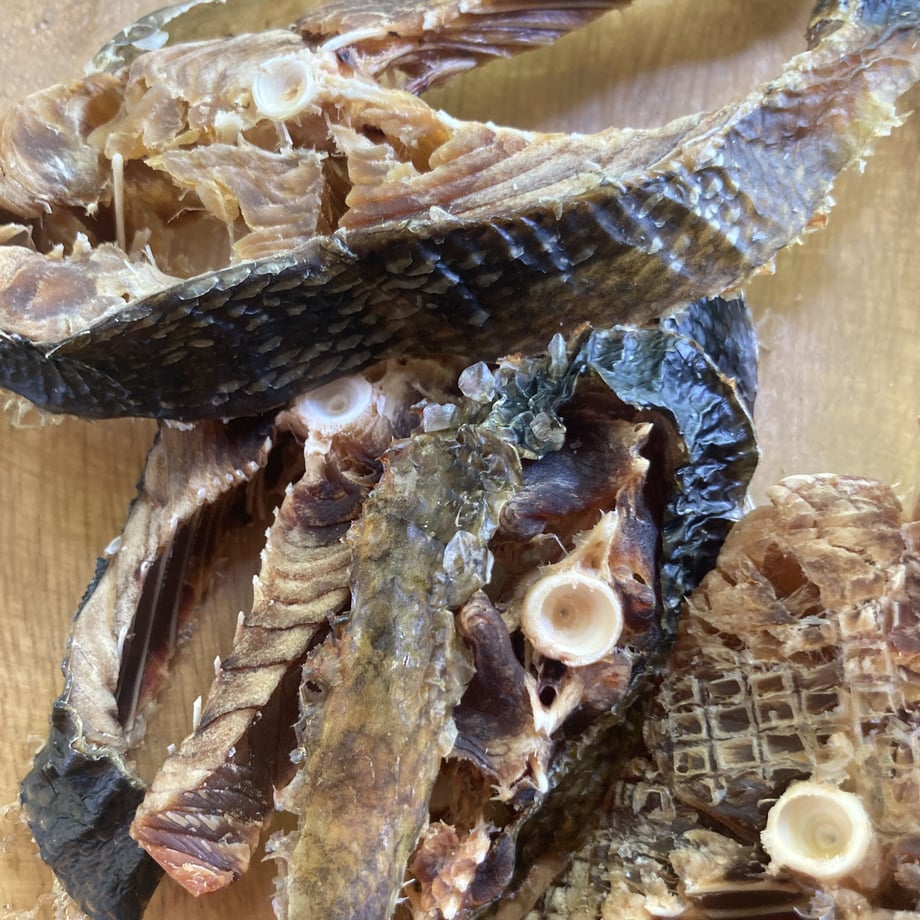 秋鮭骨ごとジャーキー100g | RIKKADOR