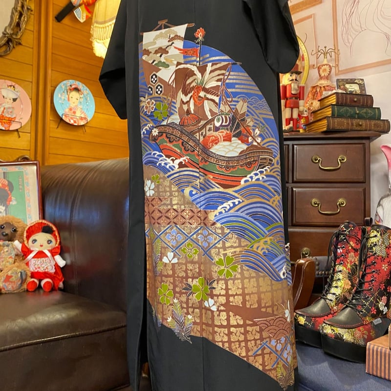 和洋折衷 黒留袖 着物 リメイク ワンピース ドレス ハンドメイド 和洋折衷 黒留袖 着物 リメイク ワンピース ドレス ハンドメイド