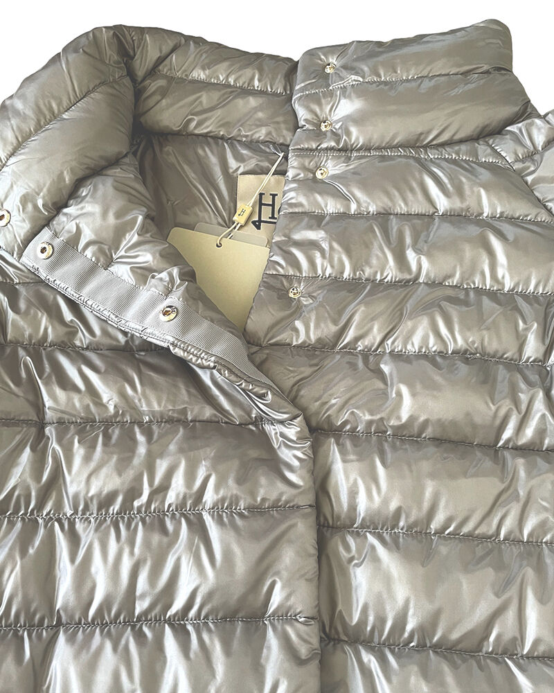 HERNO 】ヘルノ ICONICO ダウンジャケットPI0046DIC （グレージュ）4...