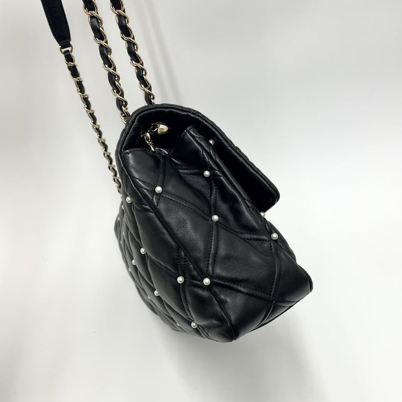 CHANEL 2019FW限定モデル マトラッセ パール チェーンショルダー CHANEL 2019FW限定モデル マトラッセ パール チェーンショルダー