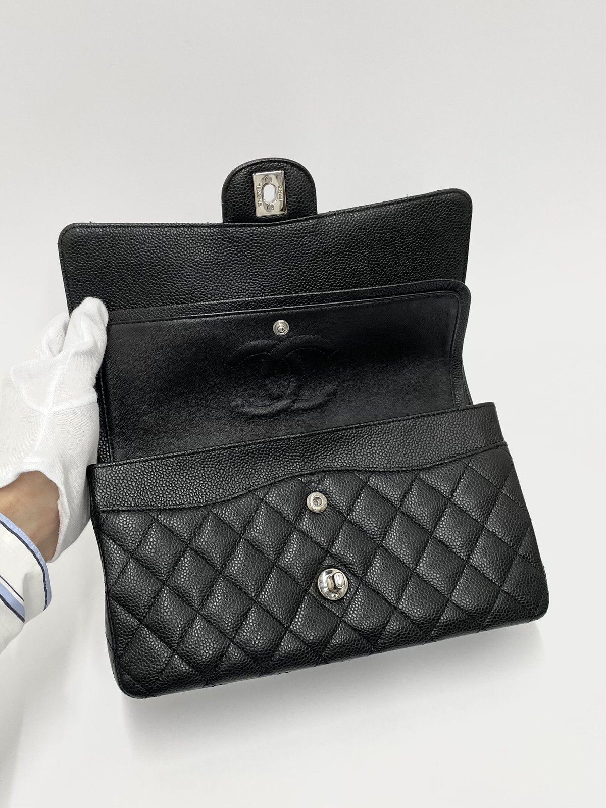 CHANEL キャビアスキン マトラッセ25 Wフラップ チェーン CHANEL キャビアスキン マトラッセ25 Wフラップ チェーン
