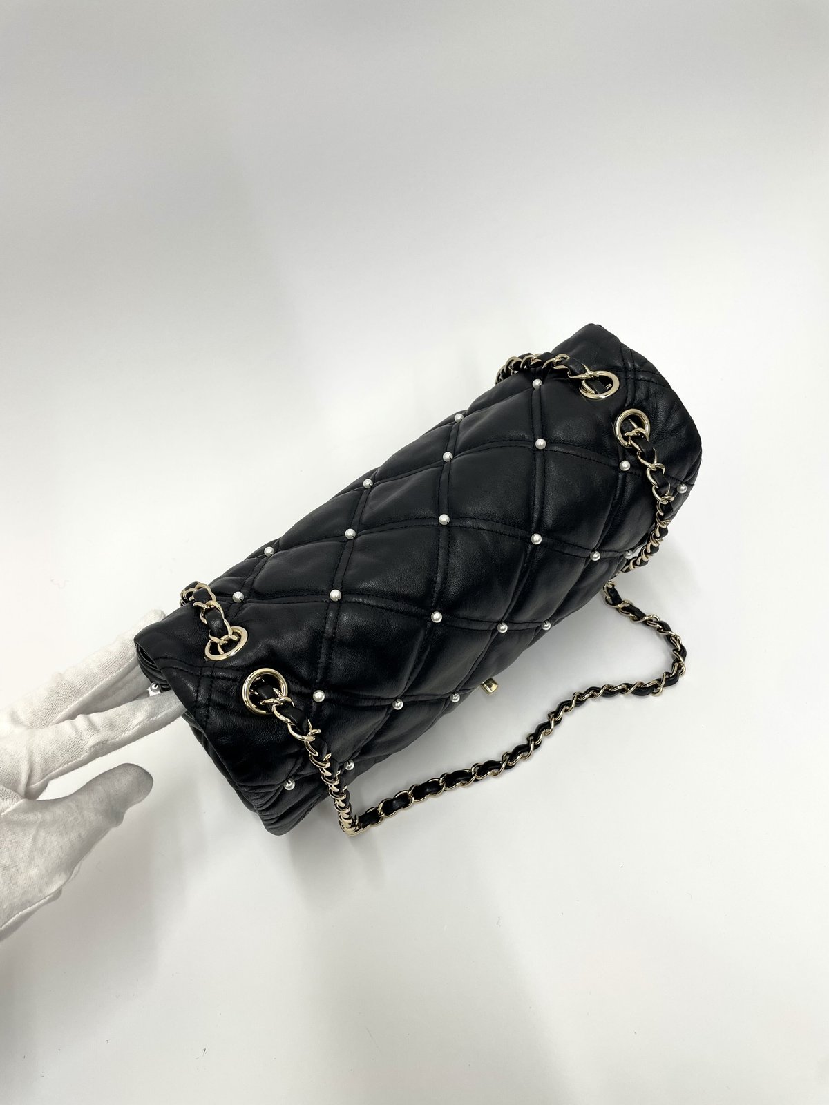 CHANEL 2019FW限定モデル マトラッセ パール チェーンショルダー CHANEL 2019FW限定モデル マトラッセ パール チェーンショルダー