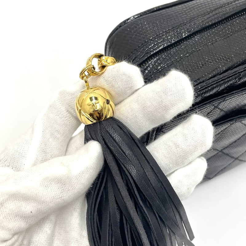 CHANEL リザード チェーンショルダーバッグ タッセルチャーム 2 CHANEL リザード チェーンショルダーバッグ タッセルチャーム 2