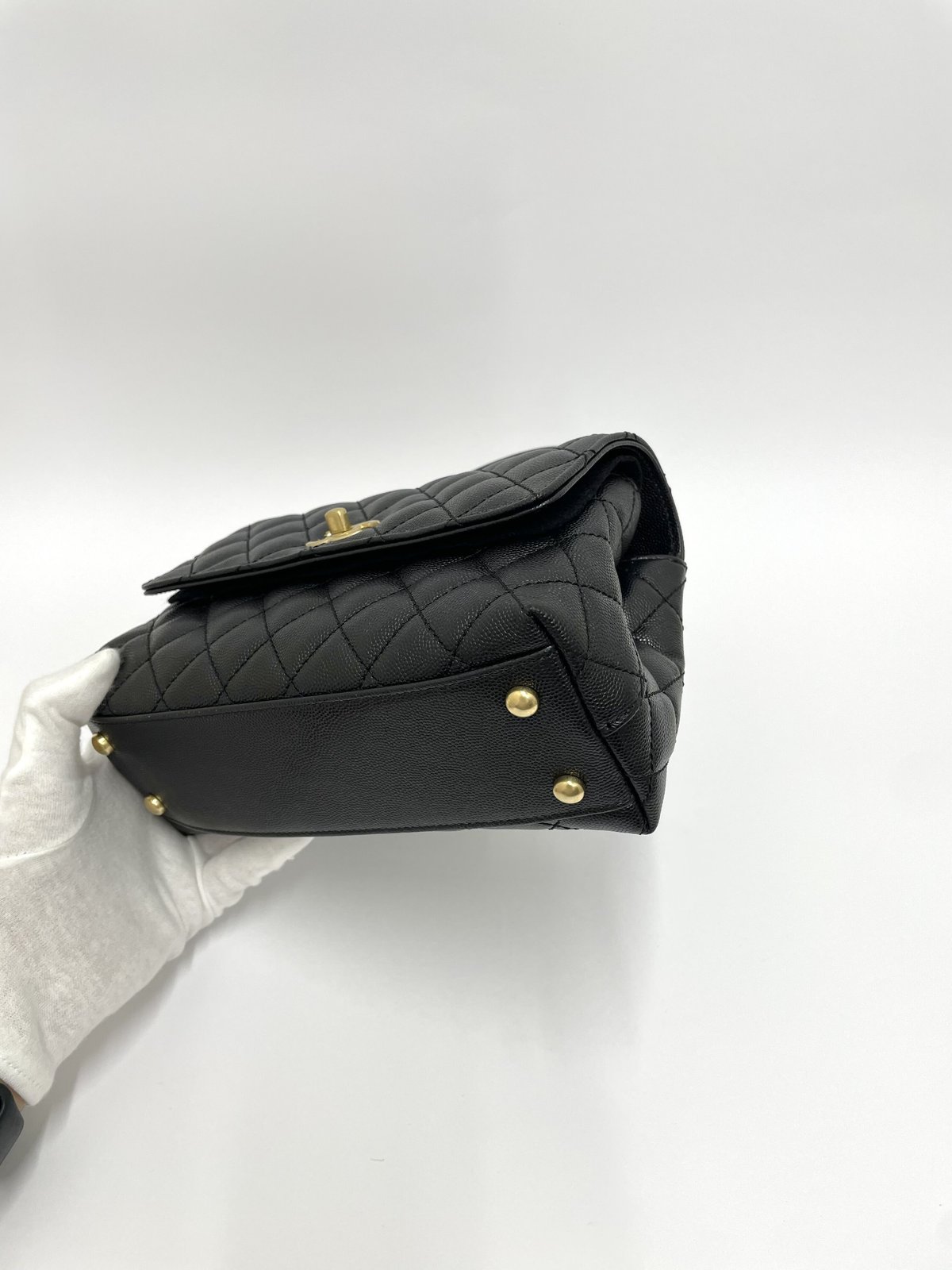 CHANEL 保存品 ココハンドルS キャビアスキン 2WAYハンドバッグ CHANEL 保存品 ココハンドルS キャビアスキン 2WAYハンドバッグ