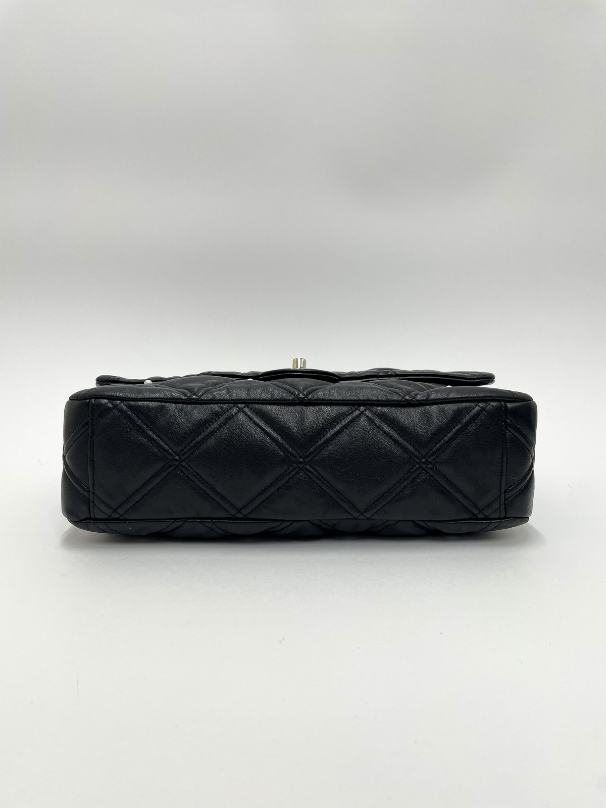 CHANEL 2019FW限定モデル マトラッセ パール チェーンショルダー CHANEL 2019FW限定モデル マトラッセ パール チェーンショルダー