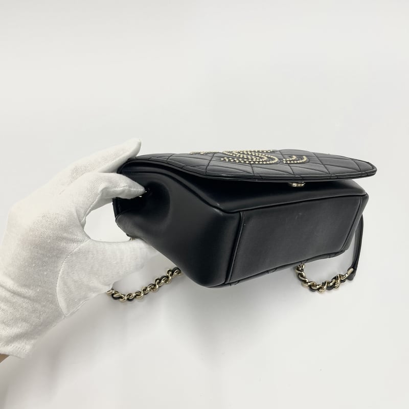 CHANEL ラムスキン マトラッセ ココマーク スタッズ チェーン CHANEL ラムスキン マトラッセ ココマーク スタッズ チェーン