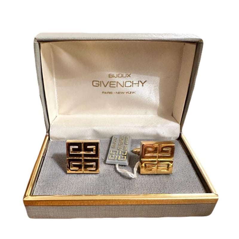 ジバンシィGIVENCHY 4G ロゴ カフス ゴールド 真鍮 金 ジバンシィGIVENCHY 4G ロゴ カフス ゴールド 真鍮 金