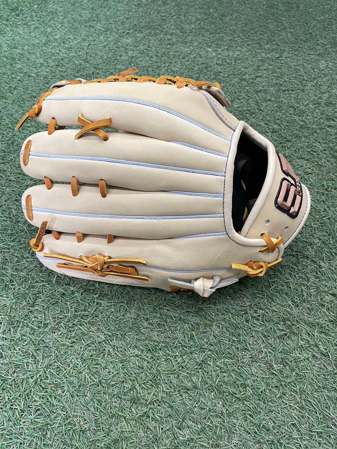 シュアプレイ】一般軟式 外野手用グラブ | 尾上スポーツ ONLINE シュアプレイ】一般軟式 外野手用グラブ | 尾上スポーツ ONLINE