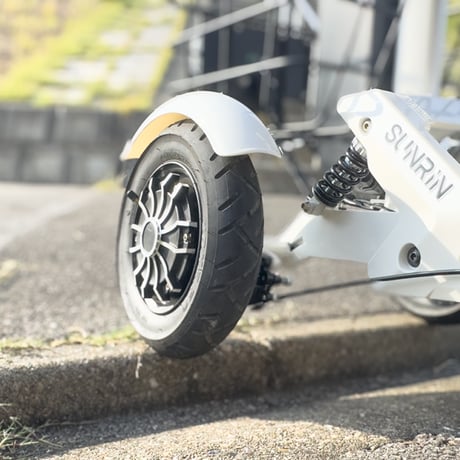 【今だけ送料無料】サンエンペラー SUNRIN/特定小型原付（20キロ/6キロ） 免許不要 ス...