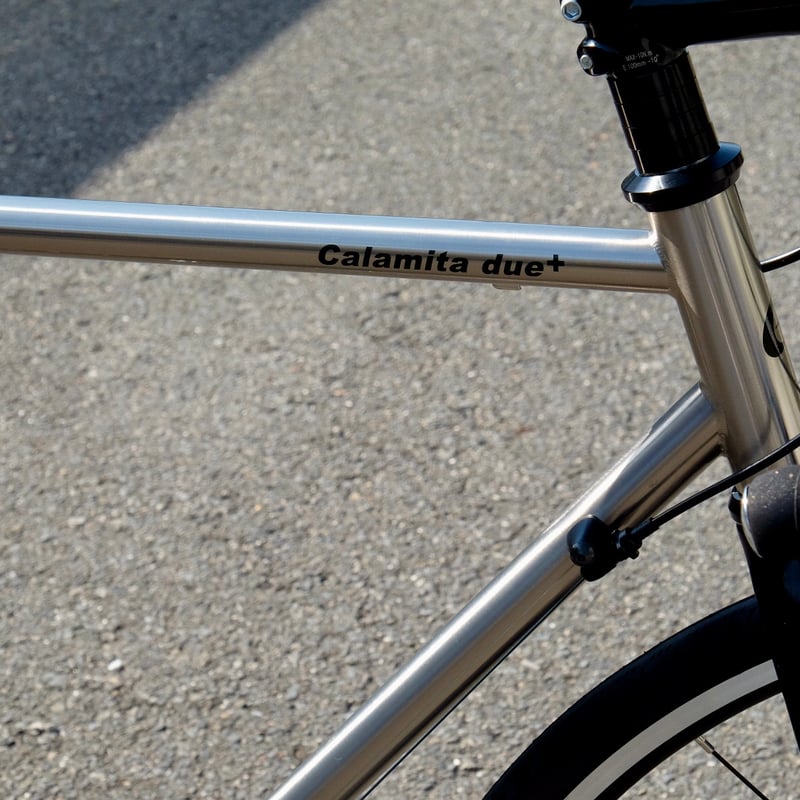 Calamita due +(カラミータ デュエプラス)シルクブラッシュ Calamita due +(カラミータ デュエプラス)シルクブラッシュ