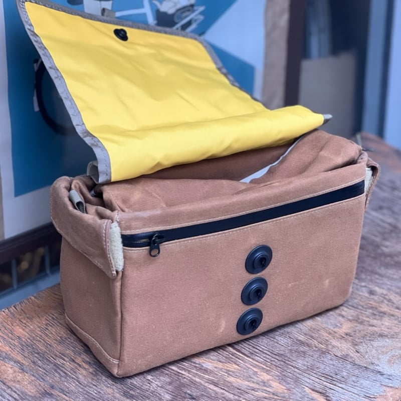 Ron's Bikes * Fabio's Fanny * (wax cordura/tan) Ron's Bikes * Fabio's Fanny * (wax cordura/tan)
