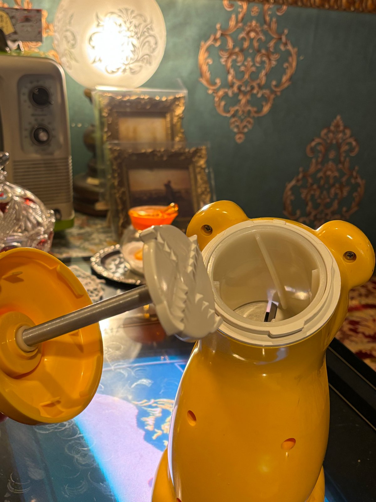 昭和レトロ きょろちゃん かき氷機(イエロー) | アンティーク 昭和レトロ きょろちゃん かき氷機(イエロー) | アンティーク