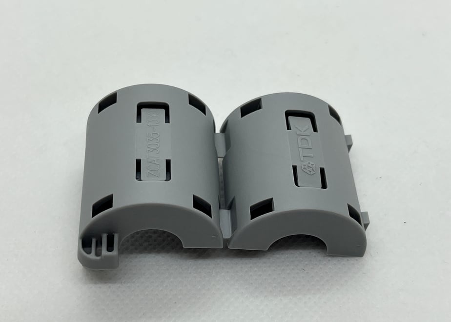 クランプフィルタ ZCAT3035-1330 (TDKラムダ製)【在庫アリ 価格254円(税込...